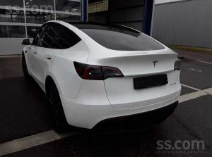 Balts Tesla Model Y 2023 Rīga, ar dzinēja tilpumu 0.00 L un nobraukumu 43 tūkst. km par 38500 €, foto 3 vietnē AUTOMOTO.COM.LV