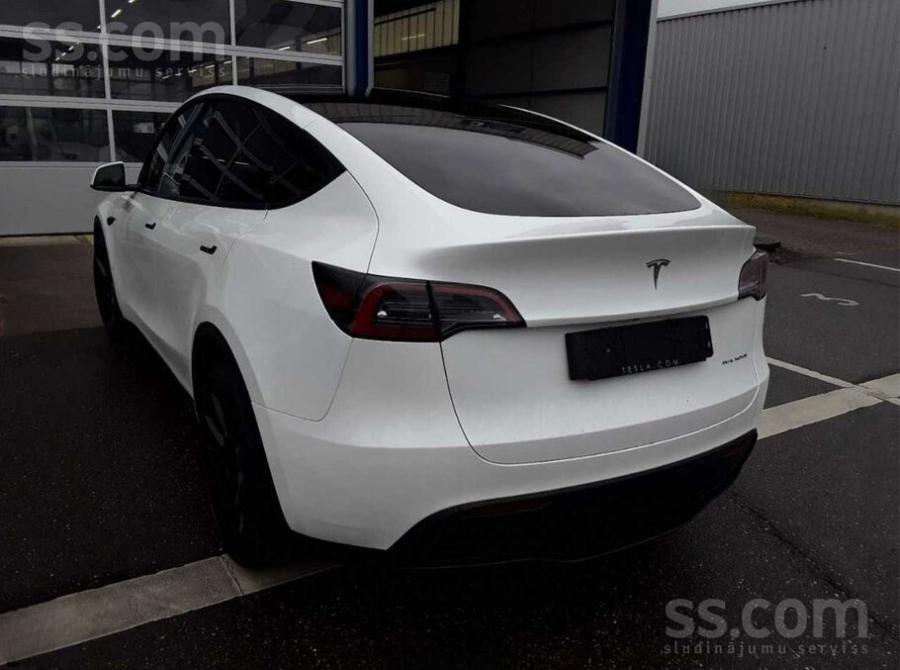 Balts Tesla Model Y 2023 Rīga, ar dzinēja tilpumu 0.00 L un nobraukumu 43 tūkst. km par 38500 €, foto 3 vietnē AUTOMOTO.COM.LV