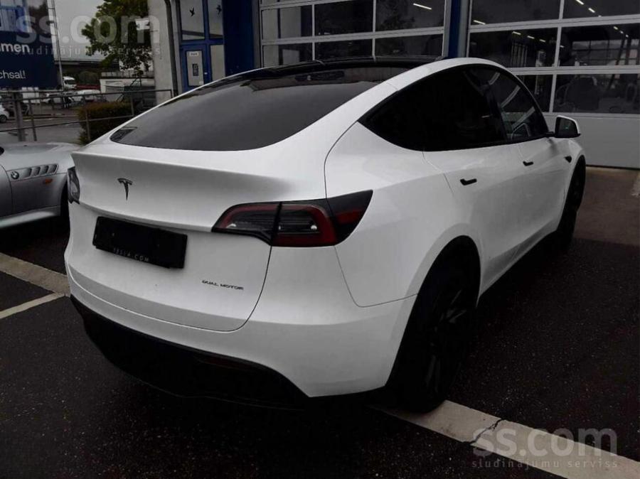 Balts Tesla Model Y 2023 Rīga, ar dzinēja tilpumu 0.00 L un nobraukumu 43 tūkst. km par 38500 €, foto 4 vietnē AUTOMOTO.COM.LV