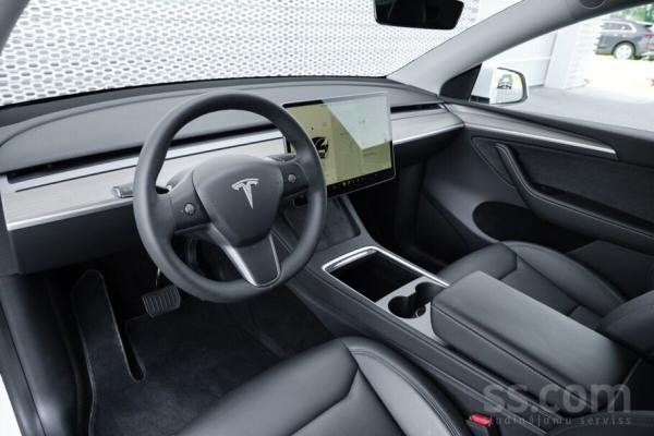 Balts Tesla Model Y 2023 Rīga, ar dzinēja tilpumu 0.00 L un nobraukumu 78 tūkst. km par 41200 €, foto 10 vietnē AUTOMOTO.COM.LV