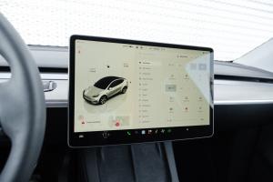 White Tesla Model Y 2023 in Marupe, with an engine capacity of 0.00 L and mileage of 78 thousand km for 41200 €, photo 17 on AUTOMOTO.COM.LV