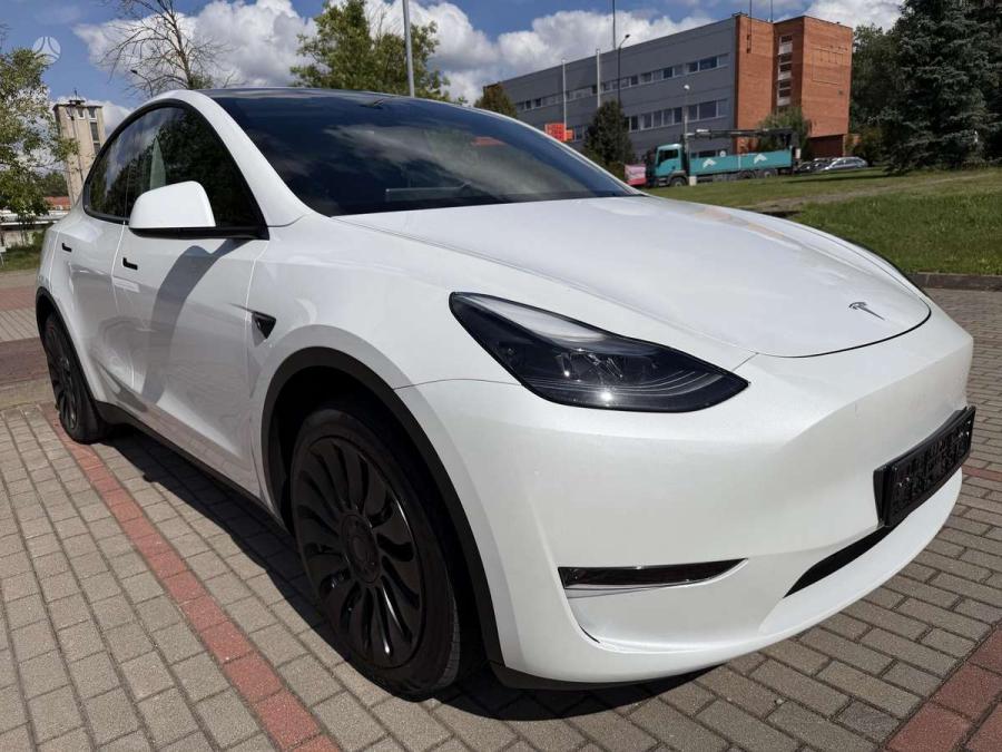 Balts Tesla Model Y 2023 Viļņa, ar dzinēja tilpumu 0.00 L un nobraukumu 48 tūkst. km par 30900 €, foto 5 vietnē AUTOMOTO.COM.LV