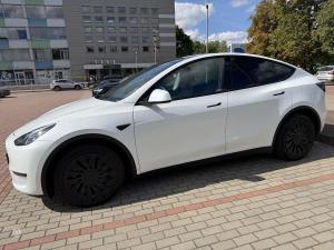 Balts Tesla Model Y 2023 Viļņa, ar dzinēja tilpumu 0.00 L un nobraukumu 48 tūkst. km par 30900 €, foto 11 vietnē AUTOMOTO.COM.LV