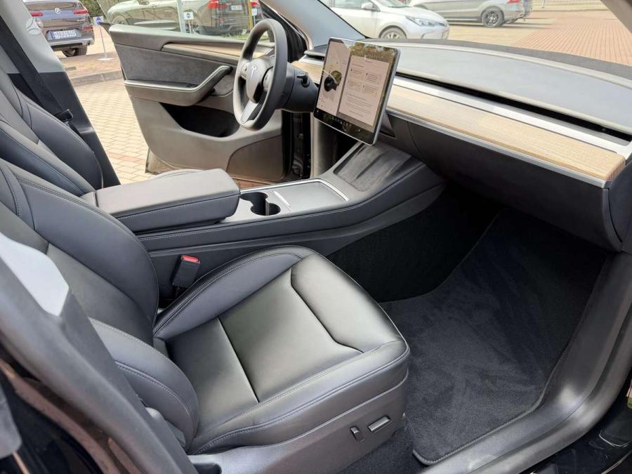 Balts Tesla Model Y 2023 Viļņa, ar dzinēja tilpumu 0.00 L un nobraukumu 48 tūkst. km par 30900 €, foto 15 vietnē AUTOMOTO.COM.LV