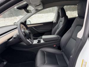Balts Tesla Model Y 2023 Viļņa, ar dzinēja tilpumu 0.00 L un nobraukumu 48 tūkst. km par 30900 €, foto 19 vietnē AUTOMOTO.COM.LV