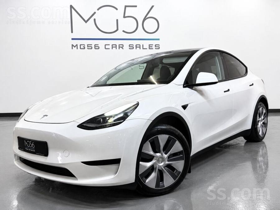 White Tesla Model Y 2023 in Riga, with an engine capacity of 0.00 L and mileage of 19 thousand km for 32900 €, photo 1 on AUTOMOTO.COM.LV