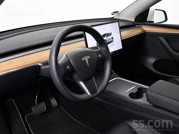 Balts Tesla Model Y 2023 Rīga, ar dzinēja tilpumu 0.00 L un nobraukumu 19 tūkst. km par 32900 €, foto 7 vietnē AUTOMOTO.COM.LV