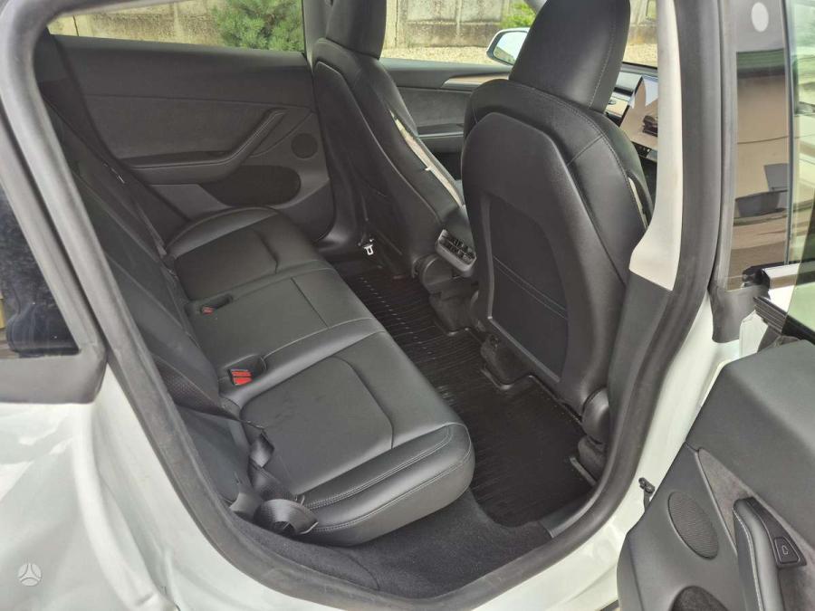 Balts Tesla Model Y 2023 Mažeikiai, ar dzinēja tilpumu 0.00 L un nobraukumu 111 tūkst. km par 20400 €, foto 12 vietnē AUTOMOTO.COM.LV