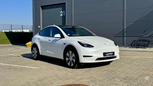Balts Tesla Model Y 2023 Viļņa, ar dzinēja tilpumu 0.00 L un nobraukumu 50 tūkst. km par 28500 €, foto 4 vietnē AUTOMOTO.COM.LV