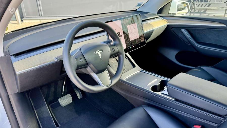 Balts Tesla Model Y 2023 Viļņa, ar dzinēja tilpumu 0.00 L un nobraukumu 50 tūkst. km par 28500 €, foto 14 vietnē AUTOMOTO.COM.LV
