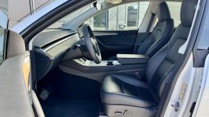 Balts Tesla Model Y 2023 Viļņa, ar dzinēja tilpumu 0.00 L un nobraukumu 50 tūkst. km par 28500 €, foto 16 vietnē AUTOMOTO.COM.LV
