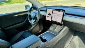 Balts Tesla Model Y 2023 Viļņa, ar dzinēja tilpumu 0.00 L un nobraukumu 50 tūkst. km par 28500 €, foto 21 vietnē AUTOMOTO.COM.LV