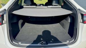 Balts Tesla Model Y 2023 Viļņa, ar dzinēja tilpumu 0.00 L un nobraukumu 50 tūkst. km par 28500 €, foto 28 vietnē AUTOMOTO.COM.LV