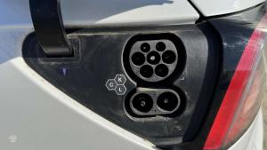 Balts Tesla Model Y 2023 Viļņa, ar dzinēja tilpumu 0.00 L un nobraukumu 50 tūkst. km par 28500 €, foto 29 vietnē AUTOMOTO.COM.LV