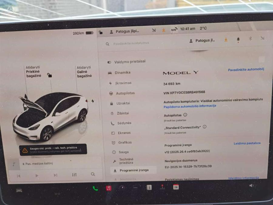 White Tesla Model Y 2024 in Kaunas, with an engine capacity of 0.00 L and mileage of 34 thousand km for 12300 €, photo 17 on AUTOMOTO.COM.LV