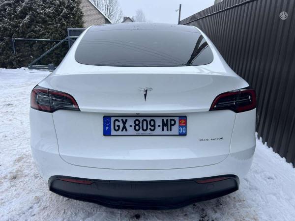Balts Tesla Model Y 2024 Kauņa, ar dzinēja tilpumu 0.00 L un nobraukumu 78 tūkst. km par 17700 €, foto 6 vietnē AUTOMOTO.COM.LV