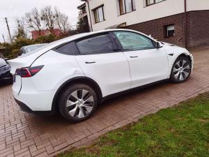 Balts Tesla Model Y 2024 Kauņa, ar dzinēja tilpumu 0.00 L un nobraukumu 35 tūkst. km par 10600 €, foto 4 vietnē AUTOMOTO.COM.LV