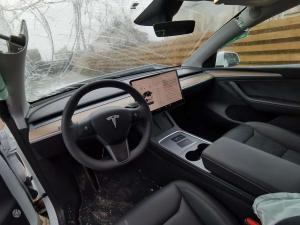 Balts Tesla Model Y 2024 Kauņa, ar dzinēja tilpumu 0.00 L un nobraukumu 35 tūkst. km par 10600 €, foto 9 vietnē AUTOMOTO.COM.LV