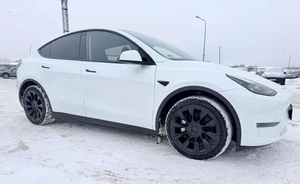Balts Tesla Model Y 2024 Šauļi, ar dzinēja tilpumu 0.00 L un nobraukumu 88 tūkst. km par 29400 €, foto 3 vietnē AUTOMOTO.COM.LV