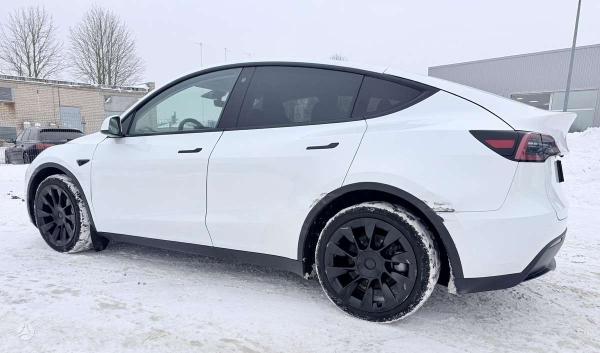 Balts Tesla Model Y 2024 Šauļi, ar dzinēja tilpumu 0.00 L un nobraukumu 88 tūkst. km par 29400 €, foto 6 vietnē AUTOMOTO.COM.LV