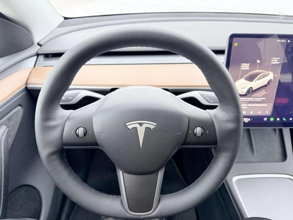 Balts Tesla Model Y 2024 Šauļi, ar dzinēja tilpumu 0.00 L un nobraukumu 88 tūkst. km par 29400 €, foto 10 vietnē AUTOMOTO.COM.LV
