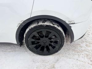 Balts Tesla Model Y 2024 Šauļi, ar dzinēja tilpumu 0.00 L un nobraukumu 88 tūkst. km par 29400 €, foto 24 vietnē AUTOMOTO.COM.LV