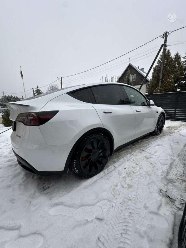 Balts Tesla Model Y 2024 Kauņa, ar dzinēja tilpumu 0.00 L un nobraukumu 39 tūkst. km par 42500 €, foto 10 vietnē AUTOMOTO.COM.LV