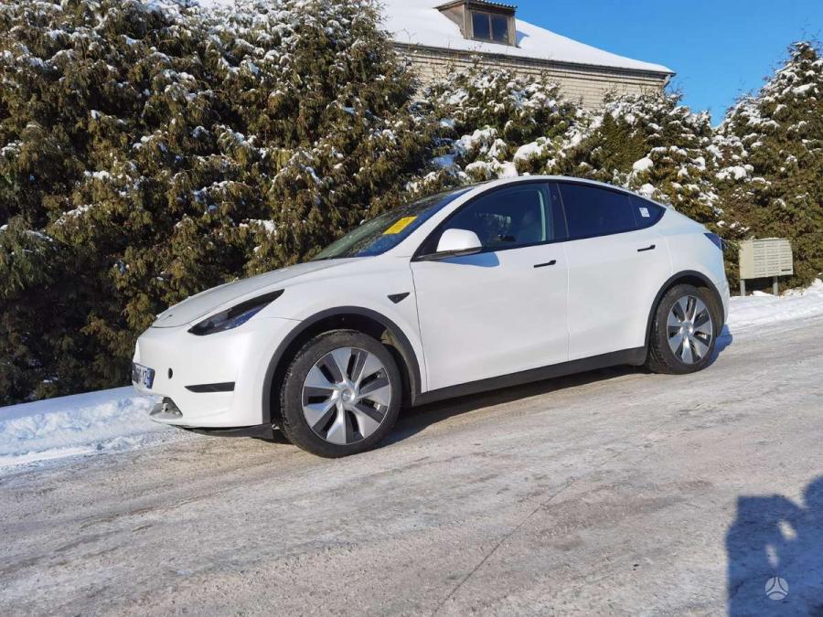 Balts Tesla Model Y 2024 Kauņa, ar dzinēja tilpumu 0.00 L un nobraukumu 48 tūkst. km par 15500 €, foto 3 vietnē AUTOMOTO.COM.LV