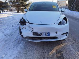 Balts Tesla Model Y 2024 Kauņa, ar dzinēja tilpumu 0.00 L un nobraukumu 48 tūkst. km par 15500 €, foto 25 vietnē AUTOMOTO.COM.LV