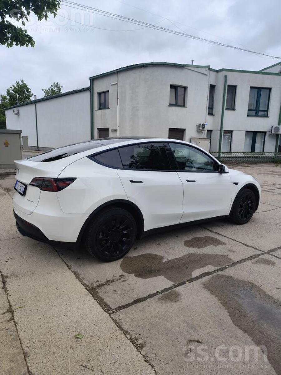 Balts Tesla Model Y 2024 Rīga, ar dzinēja tilpumu 0.00 L un nobraukumu 79 tūkst. km par 34500 €, foto 4 vietnē AUTOMOTO.COM.LV