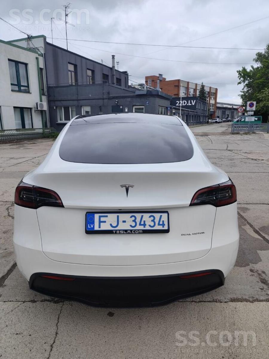 Balts Tesla Model Y 2024 Rīga, ar dzinēja tilpumu 0.00 L un nobraukumu 79 tūkst. km par 34500 €, foto 5 vietnē AUTOMOTO.COM.LV