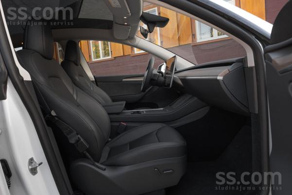 White Tesla Model Y 2024 in Jelgava, with an engine capacity of 0.00 L and mileage of 30 thousand km for 35000 €, photo 7 on AUTOMOTO.COM.LV