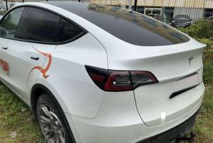 Balts Tesla Model Y 2024 Kauņa, ar dzinēja tilpumu 0.00 L un nobraukumu 68 tūkst. km par 29490 €, foto 4 vietnē AUTOMOTO.COM.LV