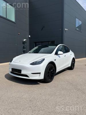 Balts Tesla Model Y 2024 Rīga, ar dzinēja tilpumu 0.00 L un nobraukumu 81 tūkst. km par 33000 €, foto  vietnē AUTOMOTO.COM.LV