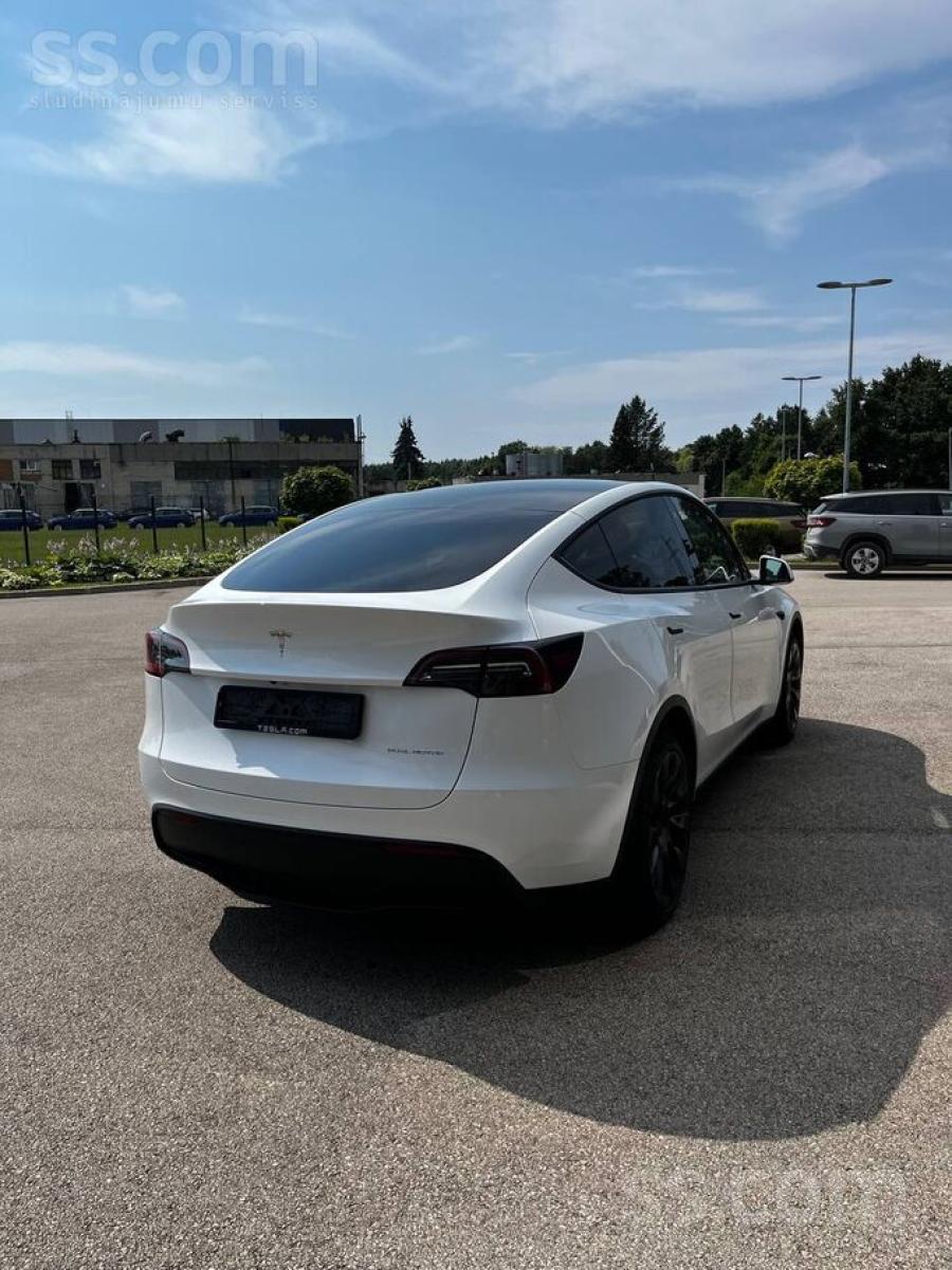 Balts Tesla Model Y 2024 Rīga, ar dzinēja tilpumu 0.00 L un nobraukumu 81 tūkst. km par 33000 €, foto 5 vietnē AUTOMOTO.COM.LV