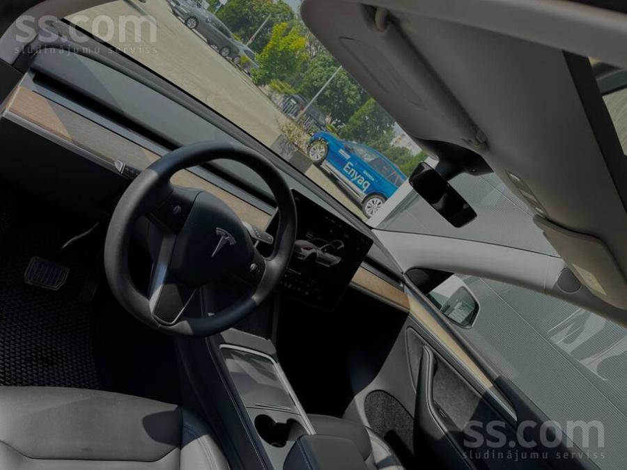 Balts Tesla Model Y 2024 Rīga, ar dzinēja tilpumu 0.00 L un nobraukumu 81 tūkst. km par 33000 €, foto 12 vietnē AUTOMOTO.COM.LV