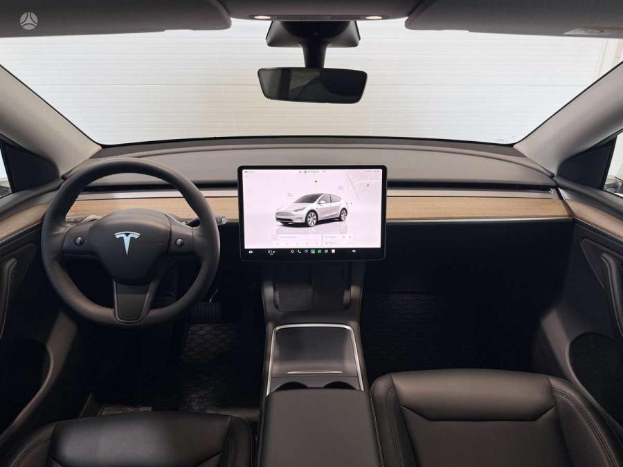 Balts Tesla Model Y 2024 Viļņa, ar dzinēja tilpumu 0.00 L un nobraukumu 66 tūkst. km par 33950 €, foto 7 vietnē AUTOMOTO.COM.LV