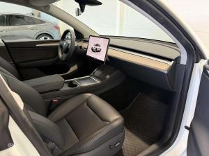 Balts Tesla Model Y 2024 Viļņa, ar dzinēja tilpumu 0.00 L un nobraukumu 66 tūkst. km par 33950 €, foto 9 vietnē AUTOMOTO.COM.LV