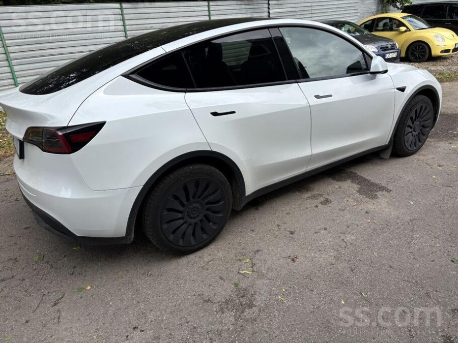 Balts Tesla Model Y 2024 Rīga, ar dzinēja tilpumu 0.00 L un nobraukumu 41 tūkst. km par 34000 €, foto 4 vietnē AUTOMOTO.COM.LV