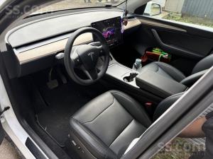 Balts Tesla Model Y 2024 Rīga, ar dzinēja tilpumu 0.00 L un nobraukumu 41 tūkst. km par 34000 €, foto 8 vietnē AUTOMOTO.COM.LV