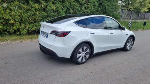 Balts Tesla Model Y 2024 Alīta, ar dzinēja tilpumu 0.00 L un nobraukumu 41 tūkst. km par 20350 €, foto 9 vietnē AUTOMOTO.COM.LV