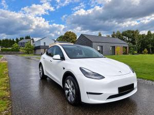 Balts Tesla Model Y 2024 Viļņa, ar dzinēja tilpumu 0.00 L un nobraukumu 104 tūkst. km par 33500 €, foto 3 vietnē AUTOMOTO.COM.LV