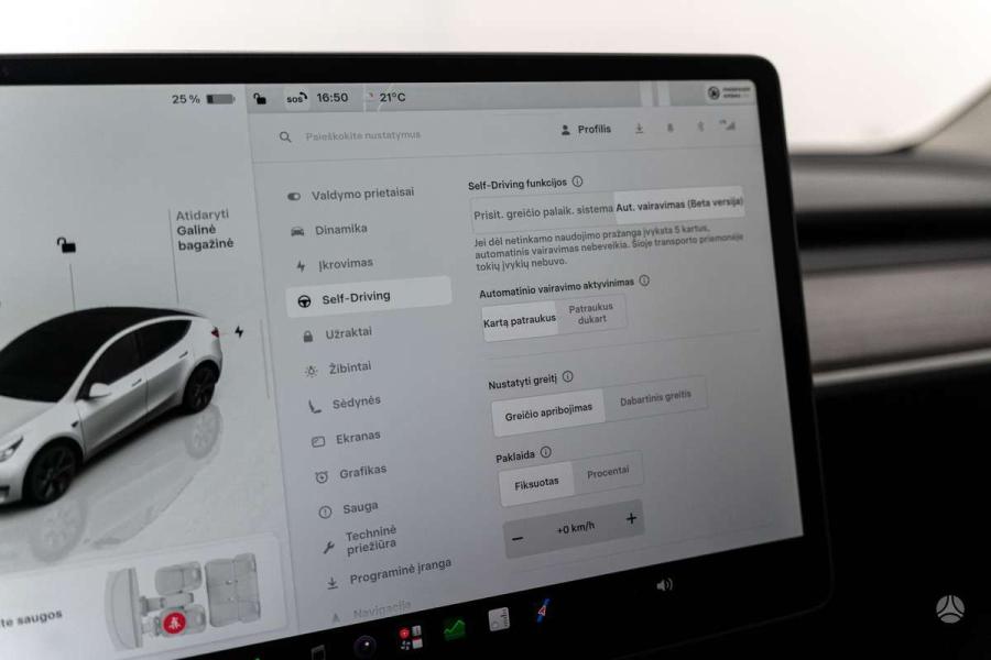 White Tesla Model Y 2024 in Vilnius, with an engine capacity of 0.00 L and mileage of 68 thousand km for 36900 €, photo 23 on AUTOMOTO.COM.LV