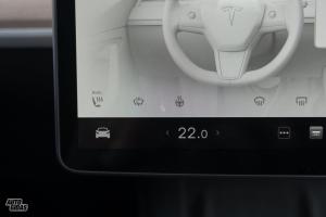 White Tesla Model Y 2025 in Vilnius, with an engine capacity of 0.00 L and mileage of 3 thousand km for 44500 €, photo 35 on AUTOMOTO.COM.LV