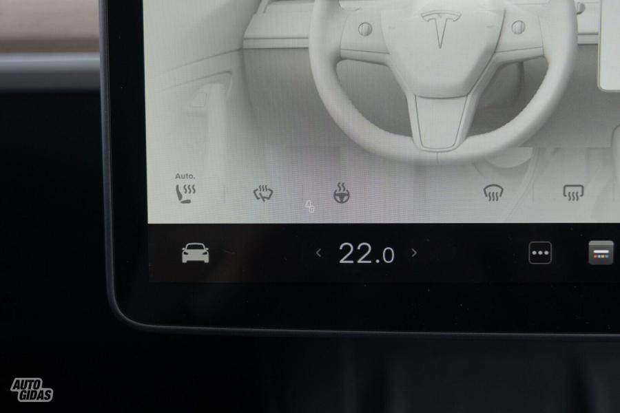 White Tesla Model Y 2025 in Vilnius, with an engine capacity of 0.00 L and mileage of 3 thousand km for 44500 €, photo 35 on AUTOMOTO.COM.LV
