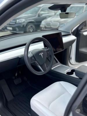 Balts Tesla Model Y 2025 Kauņa, ar dzinēja tilpumu 0.00 L un nobraukumu 7 tūkst. km par 38500 €, foto 18 vietnē AUTOMOTO.COM.LV