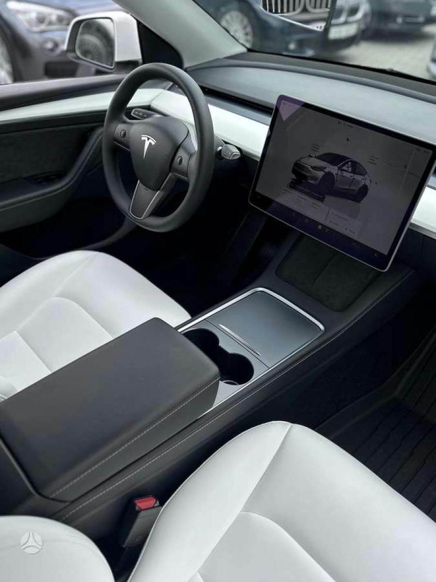 Balts Tesla Model Y 2025 Kauņa, ar dzinēja tilpumu 0.00 L un nobraukumu 7 tūkst. km par 38500 €, foto 30 vietnē AUTOMOTO.COM.LV