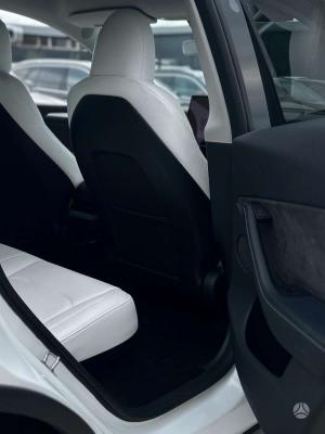 Balts Tesla Model Y 2025 Kauņa, ar dzinēja tilpumu 0.00 L un nobraukumu 7 tūkst. km par 38500 €, foto 36 vietnē AUTOMOTO.COM.LV