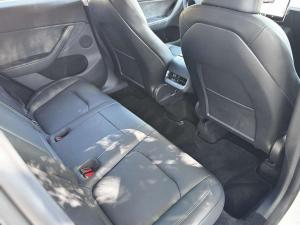 White Tesla Model Y 2025 in Vilnius, with an engine capacity of 0.00 L and mileage of 18 thousand km for 39930 €, photo 12 on AUTOMOTO.COM.LV