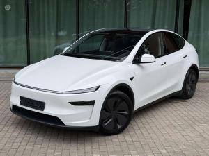 Белый Тесла Модель Y 2025 в Каунас, объемом двигателя 0.00 л и пробегом 40 тыс. км за 40414 €, фото  на AUTOMOTO.COM.LV
